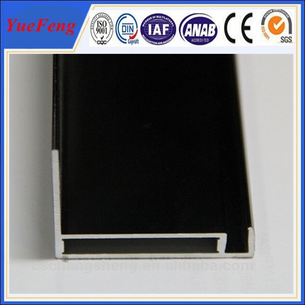 Aluminum extrusion frame for solar panel